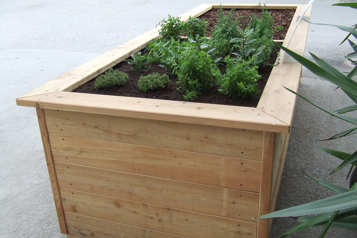 Hochbeete aus Holz in unserem Holzhandel - PICHLER HOLZBAU ZIMMEREI ...